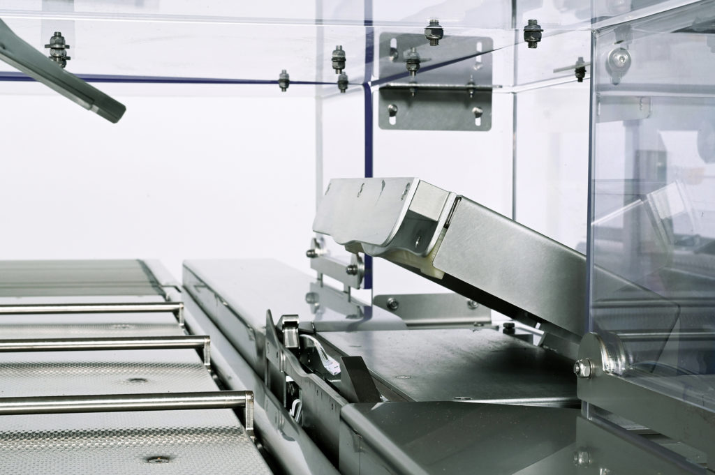 D/ Packaging Line Cross Slicer 208 - clipband closing - Daub Bakery ...